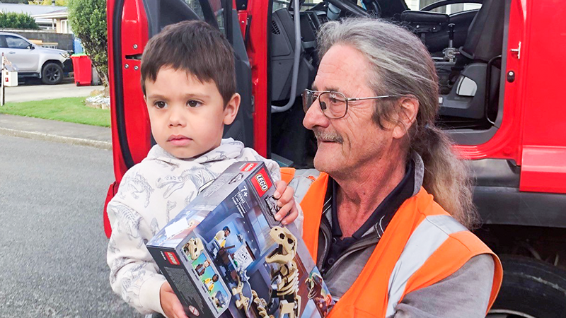 Garry & Orion | Low Cost Bins